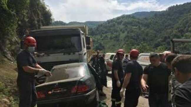 Gürcistan'da trafik kazası: 5 kişi hayatını kaybetti - Son Dakika ...