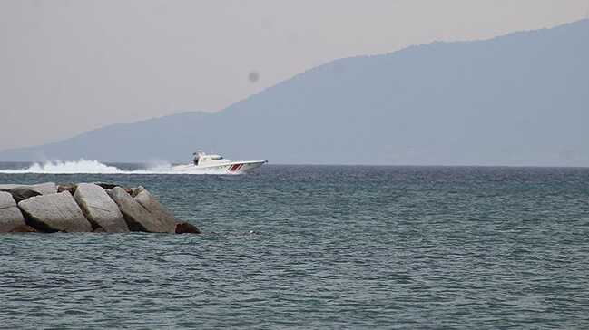 Ayvalık'ta kayıp 4 balıkçıyı arama çalışmaları sürüyor - Son Dakika ...