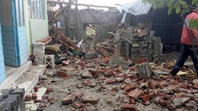 Diyarbakır da yıldırımın düştüğü minare yıkıldı - Son Dakika Güncel ...