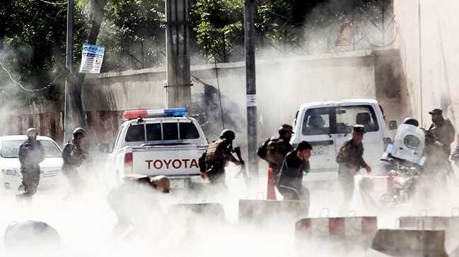 Afganistan'da istihbarat konvoyuna bombalı saldırı - Son Dakika Dünya ...