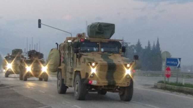 Hatay sınırına 30 zırhlı personel taşıyıcı askeri araç sevk edildi ...