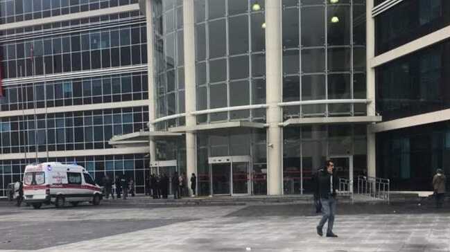 Kayseri'de adliye koridorunda kavga: 6 gözaltı - Haberler - Son Dakika ...